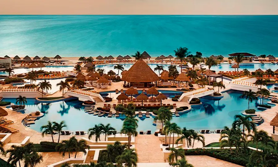 Our All-Inclusive Experience—On Mobile - Palace Resorts